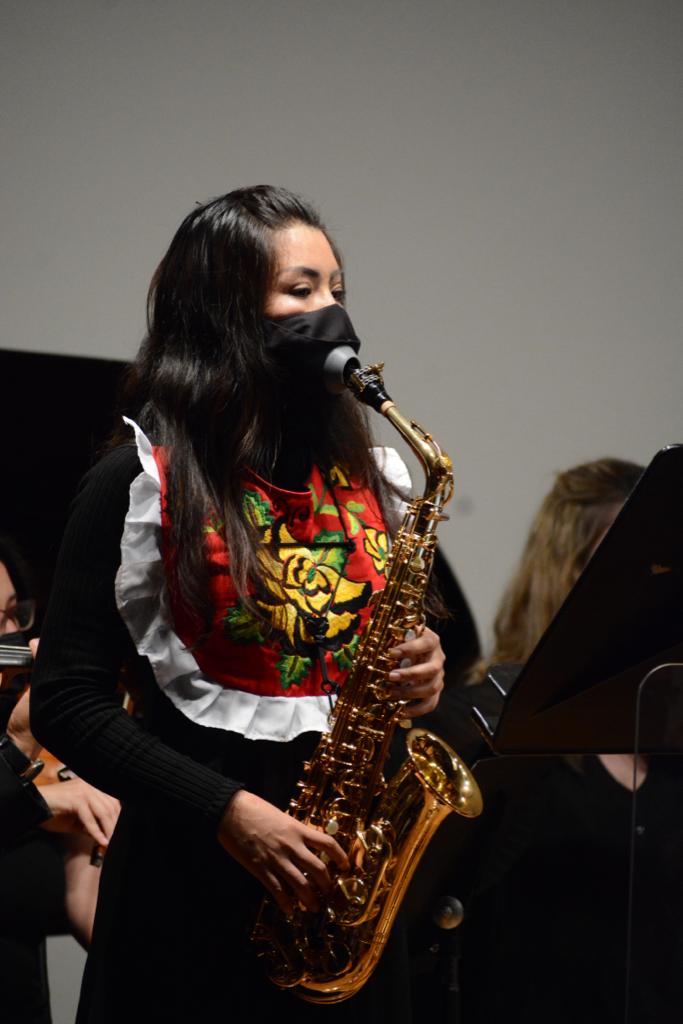 Noche de saxofón y cuerdas en la Sala Manuel M. Ponce con la artista ...
