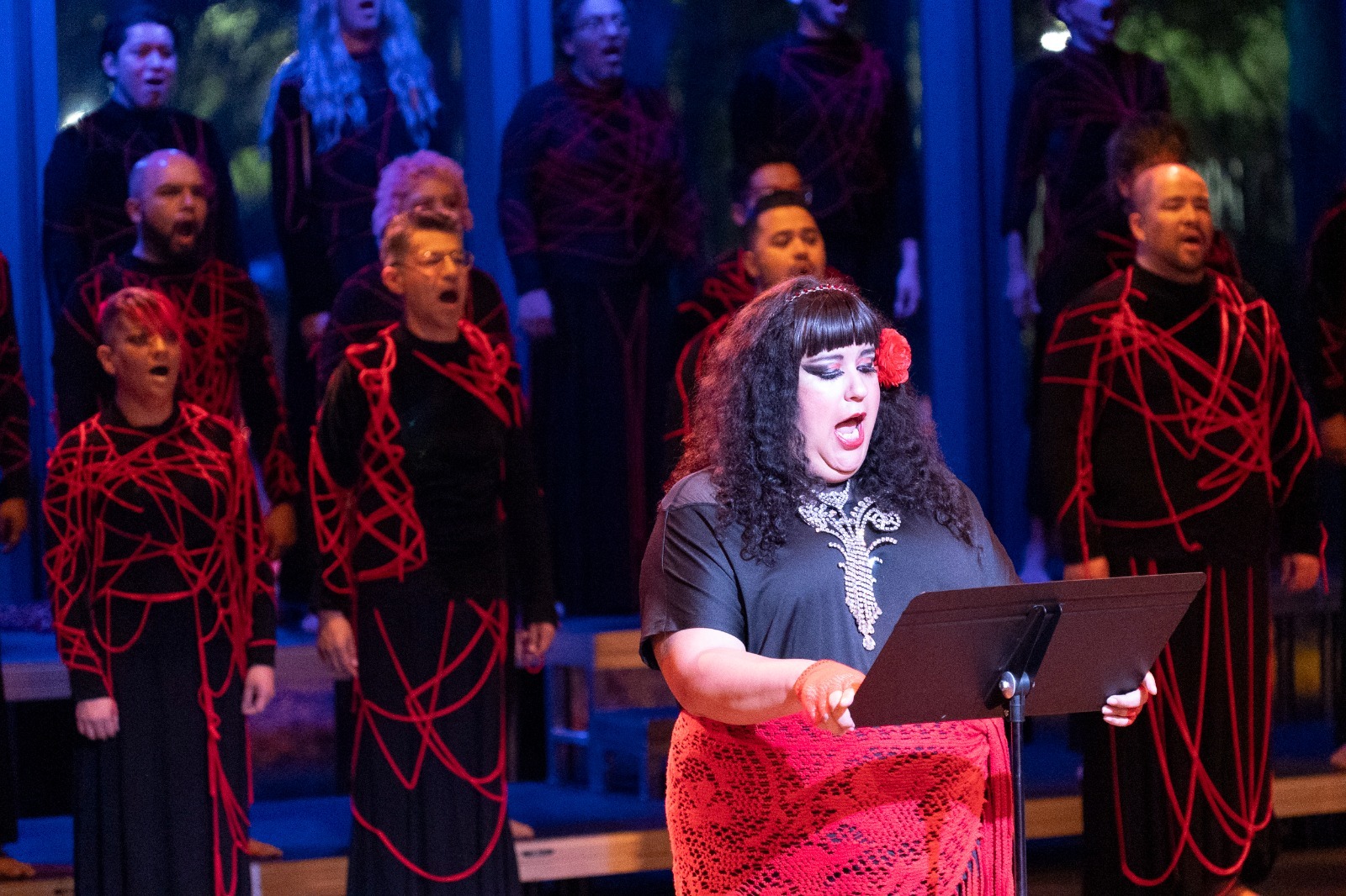 El público cantó y bailó con el Estudio de la Ópera de Bellas Artes y ...