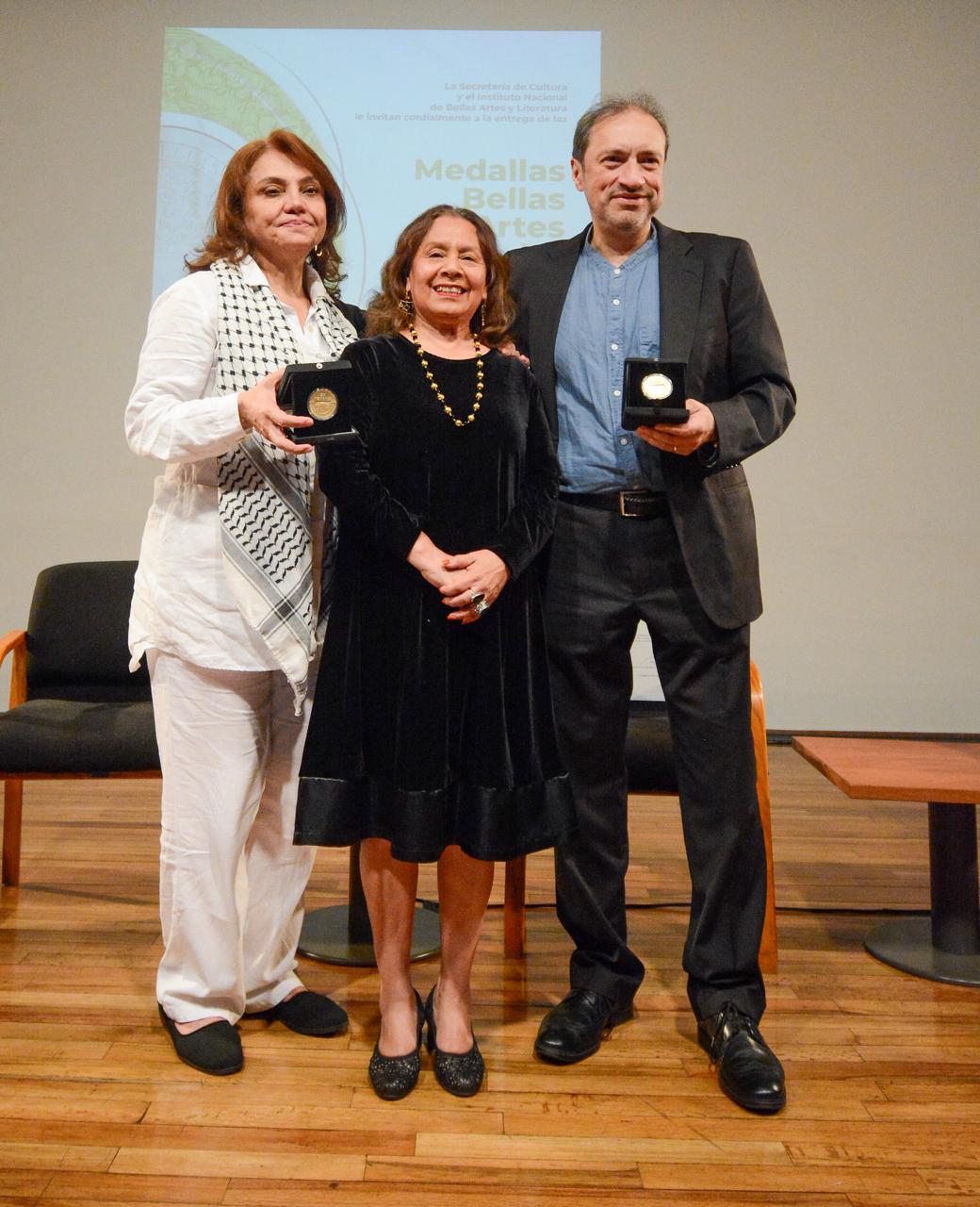 Con la Medalla Bellas Artes en teatro, el Estado mexicano reconoce el ...