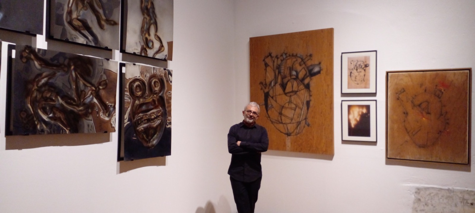 Ex Teresa Arte Actual exhibe el universo creativo de César Martínez vinculado con el humor y la ...