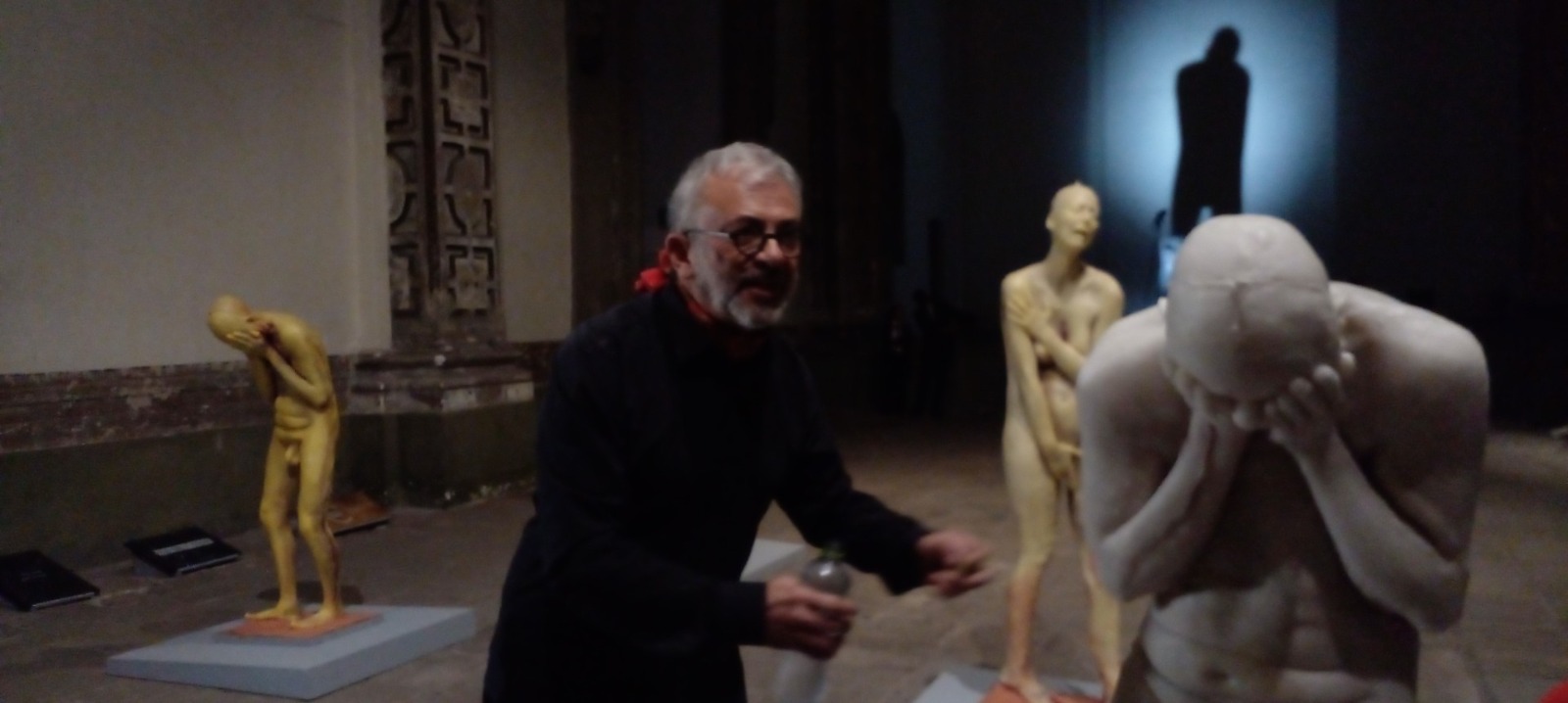 Ex Teresa Arte Actual exhibe el universo creativo de César Martínez vinculado con el humor y la ...