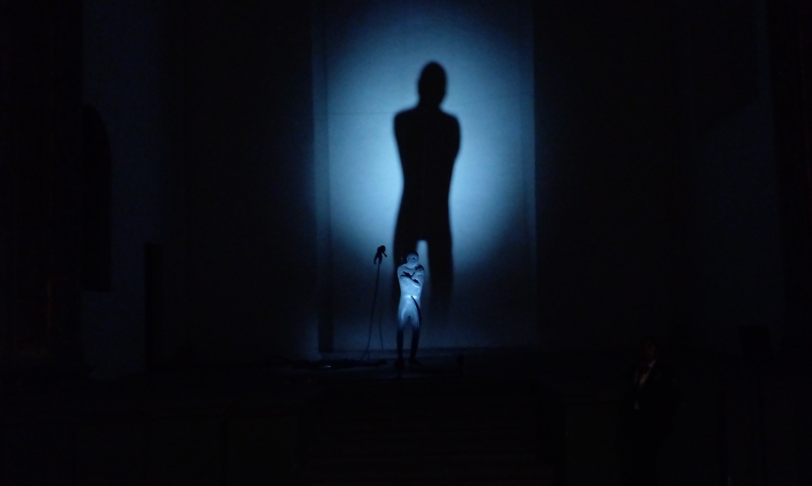 Ex Teresa Arte Actual exhibe el universo creativo de César Martínez vinculado con el humor y la ...