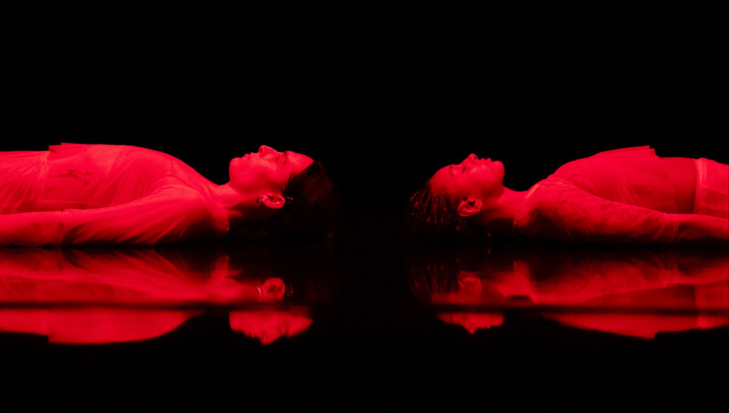 LA COMPAÑÍA BRITÁNICA WAYNE MCGREGOR PRESENTA DEEPSTARIA EN EL TEATRO ...